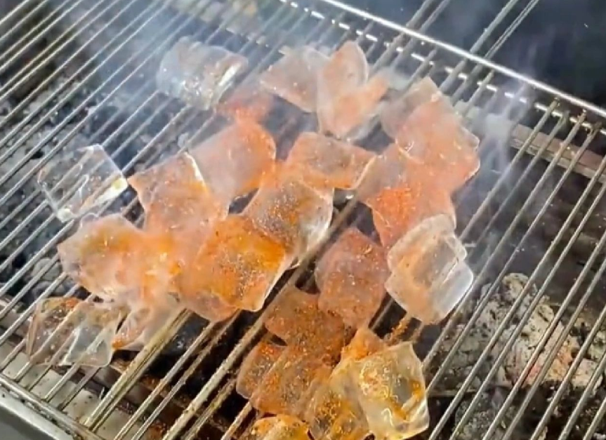 烧烤界的扛把子：烤冰溜子_奇速英语